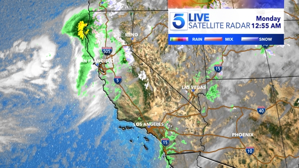 Fast-moving Hesperia Fire prompts evacuations